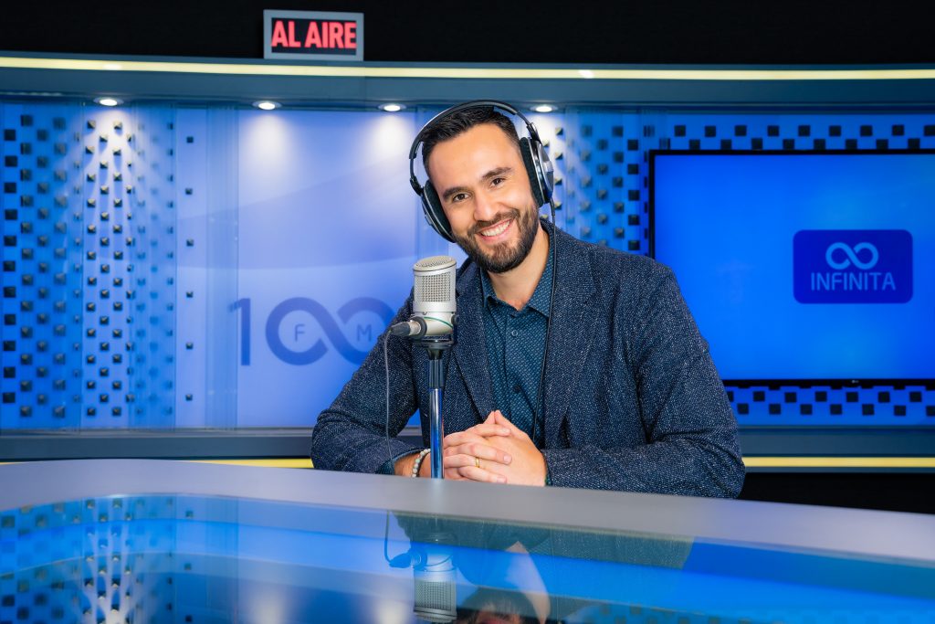 Daniel Silva aterriza en Radio Infinita con su programa ‘Planeta Infinita’: Conducirá junto a una IA