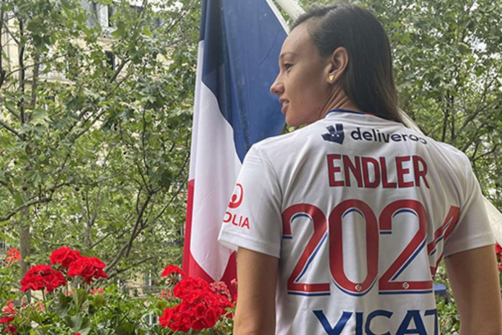“Espero que podamos ganar todo lo posible”: Christiane Endler firmó con ...